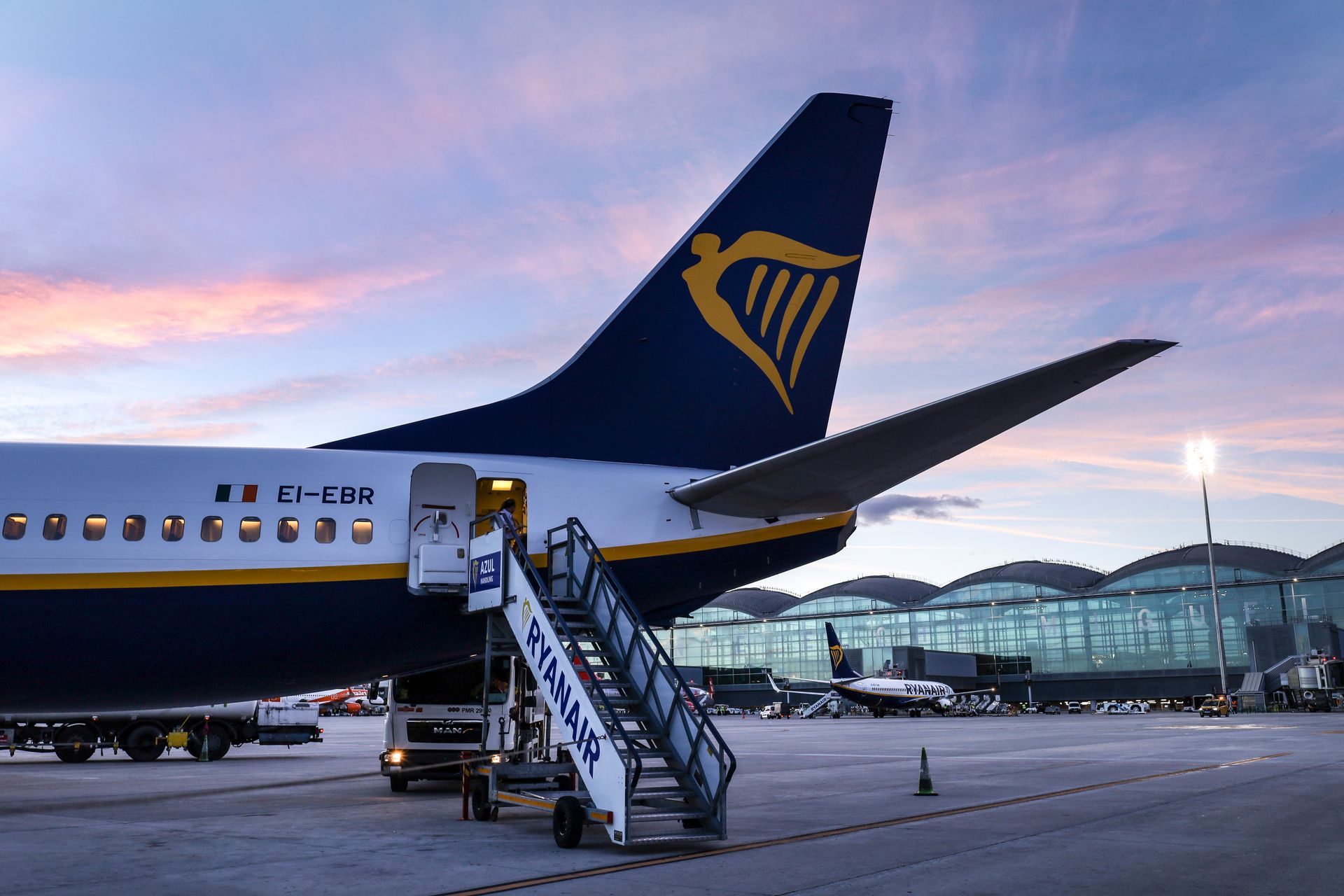 Ryanair reports record passenger numbers for June - Vox Markets