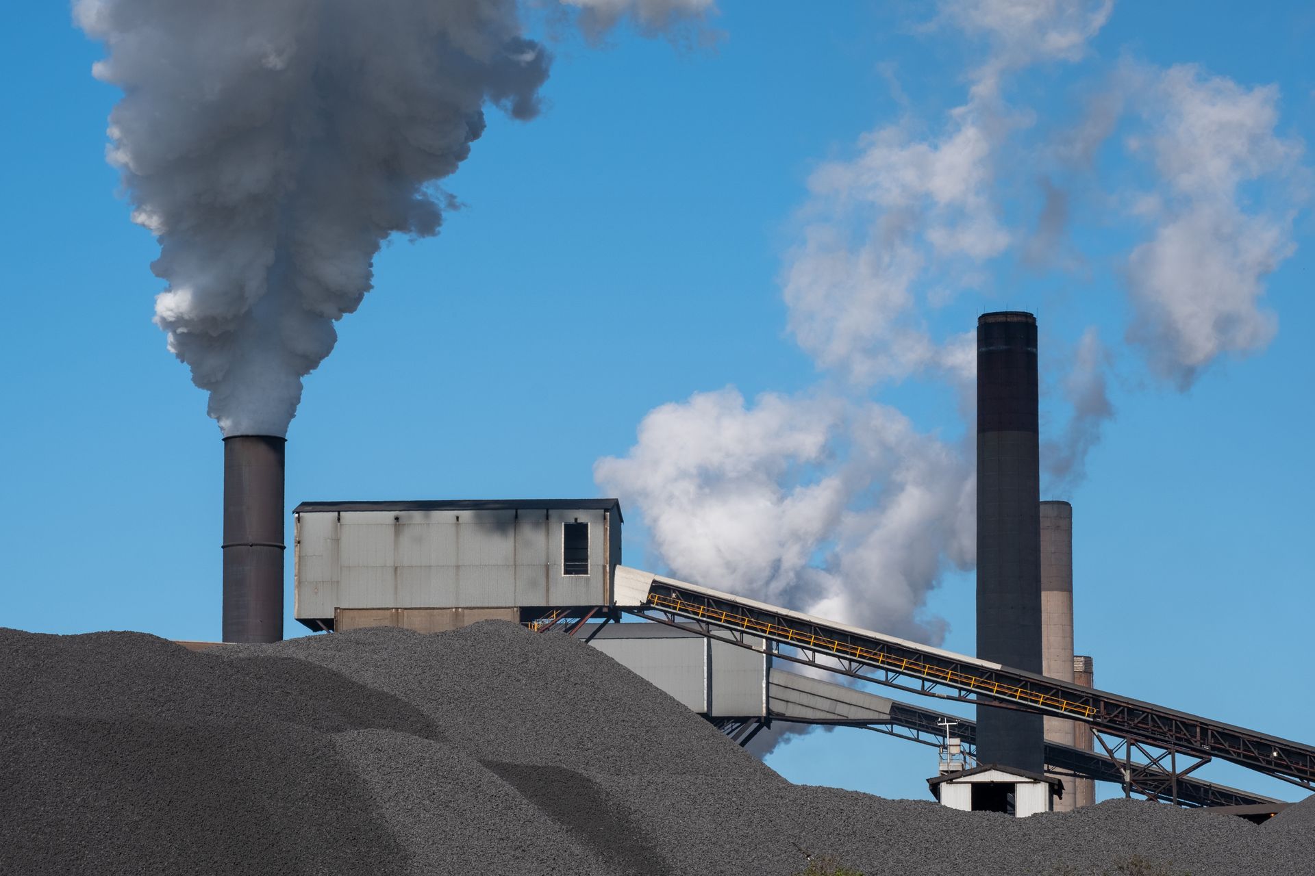 MC Mining hit by soaring costs in first half - Vox Markets